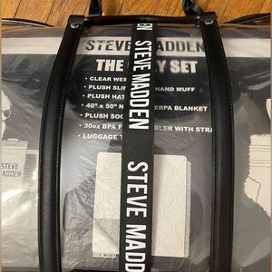 Steve Madden | Bags | Steve Madden Viral Tiktok Clear Cozy Duffle Bag ...